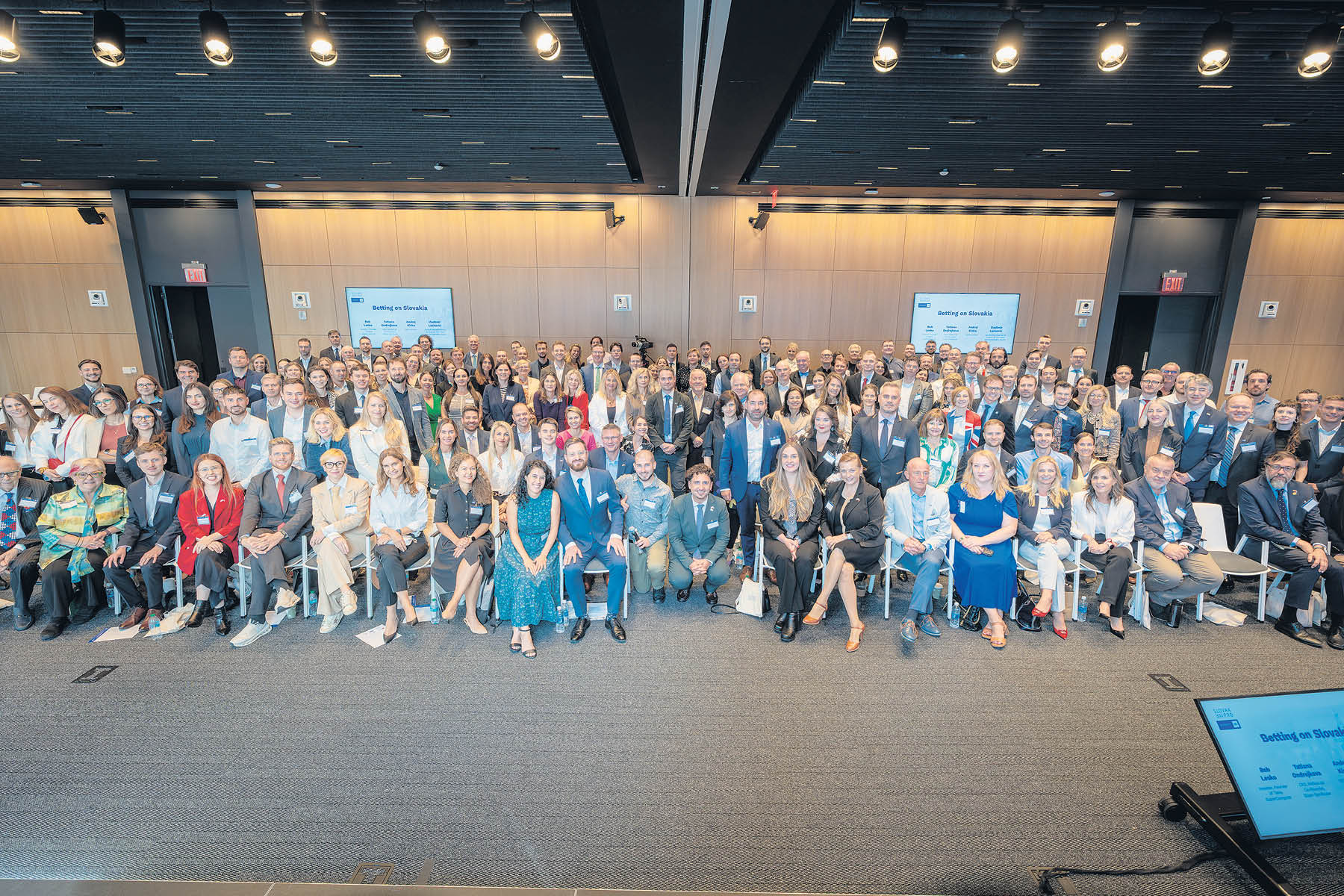 FCSU Serves as Platinum Sponsor of the Slovak PRO Summit - FCSU